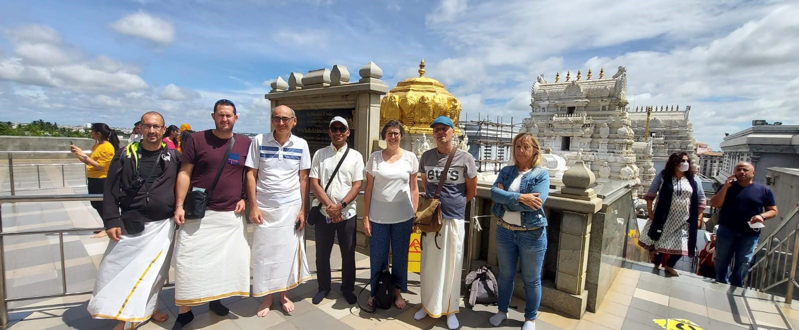 Bangalore city tour with audio guide in Indian languages
