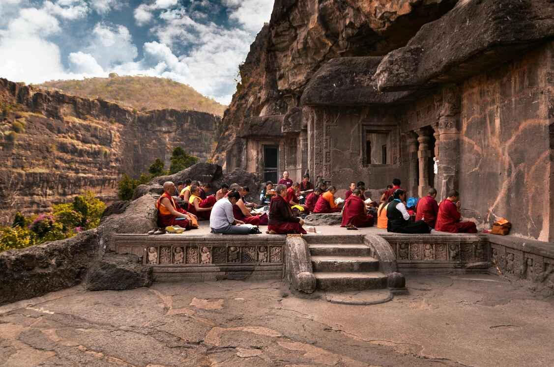 Kailasa Temple: Sculpted out of a mountain - 5 Senses Tours